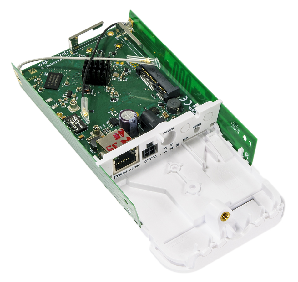 MikroTik RouterBOARD wAPR-2nD