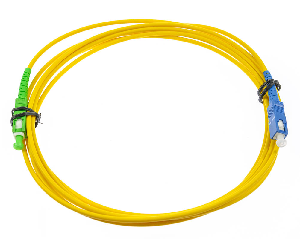 Patchcord światłowodowy SC/APC-SC/UPC SM simplex 3m Patchcord światłowodowy SC/APC-SC/UPC SM simplex 3m